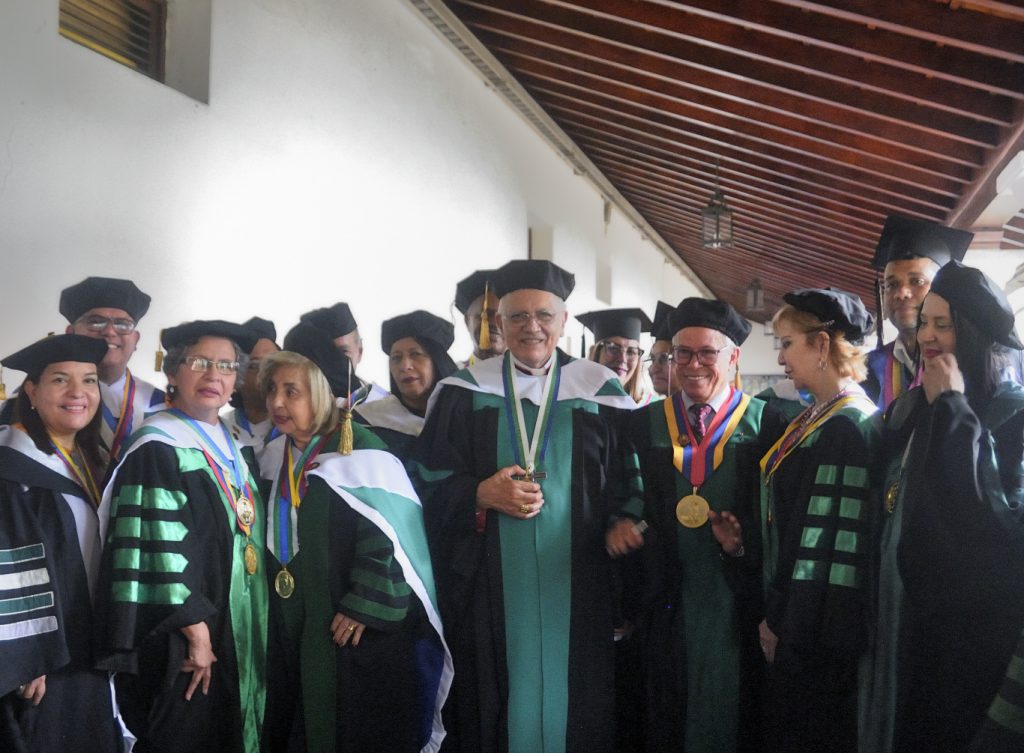 La Universidad Pedagógica Experimental Libertador otorgó Doctorado ...